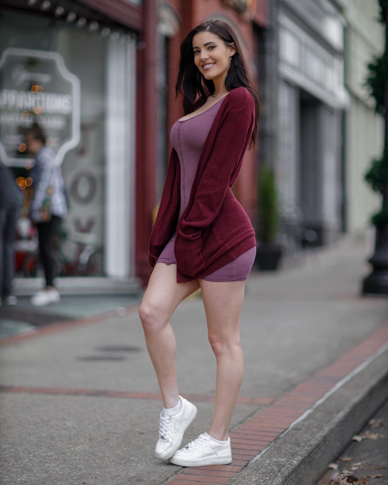 Erin Olash Tight Dress Photoshoot Leaked - Influencers GoneWild